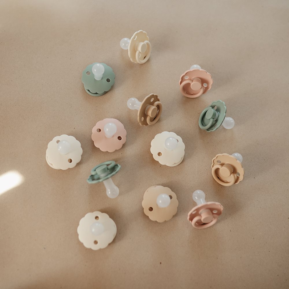 FRIGG Daisy - Round Silicone 2-Pack Pacifiers - Aurora/Croissant - Size 2